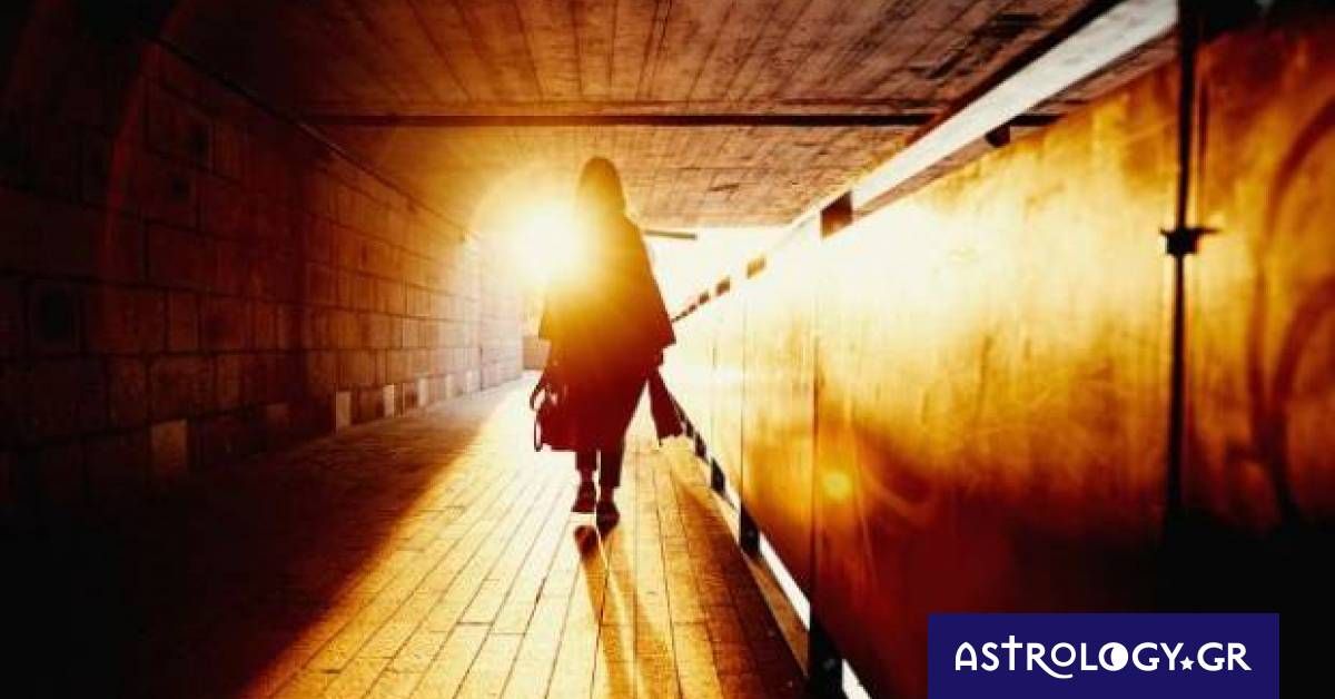 Νέα Σελήνη στον Αιγόκερω: Κάθε φως έχει τη σκιά του - Astrology.gr